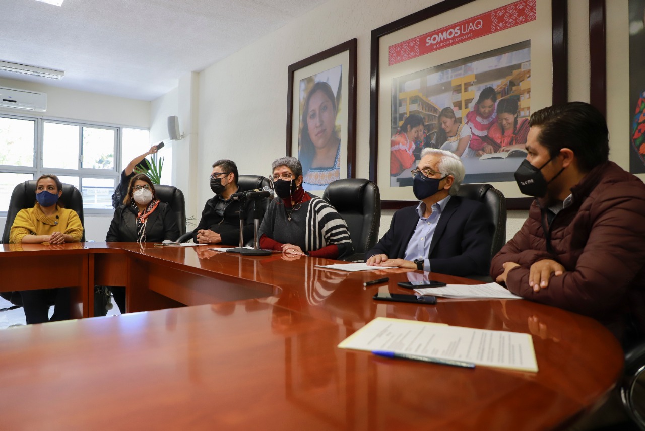 Van aspirantes a la DDHQ a debates organizados por la UAQ - El Queretano