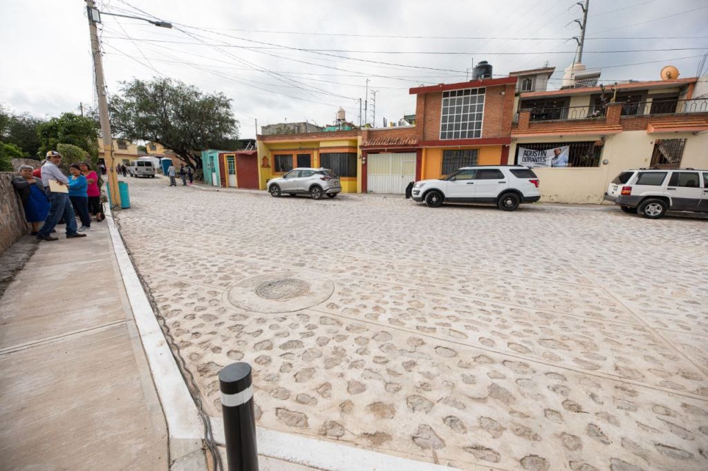 Mauricio Kuri y Roberto Cabrera rehabilitan calles con 10.2 mdp de inversión; anuncian nuevas ...